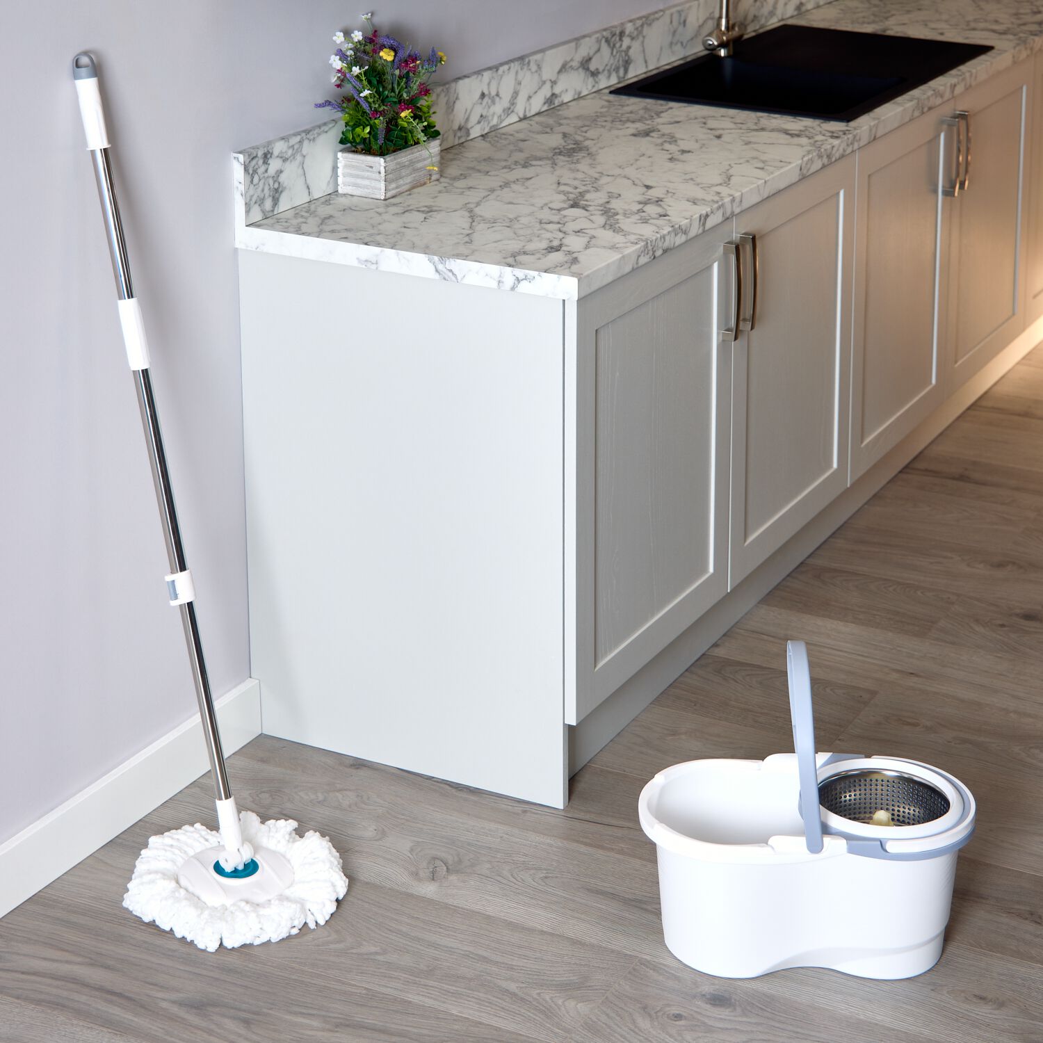 Gleam Clean Sheen Spinning Mop & Bucket - Home Store + More